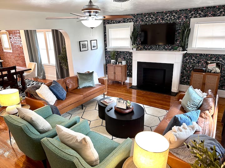 Downtown Oasis! Two Homes In One - Amarillo, TX