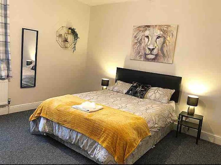 Amazing Airbnb Home - Bradford