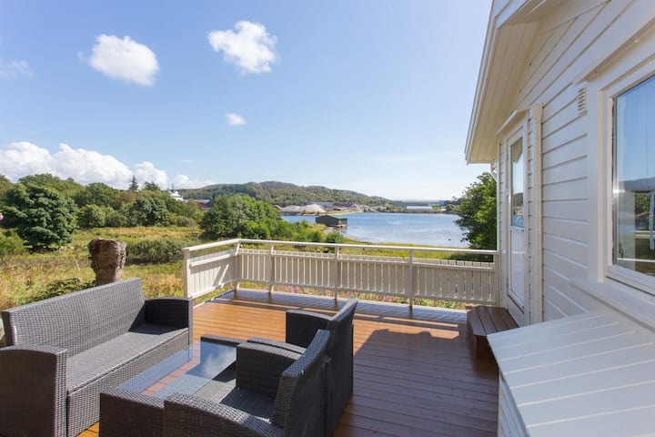 Sjarmerende Liten Hytte  I  Farsund - Vanse