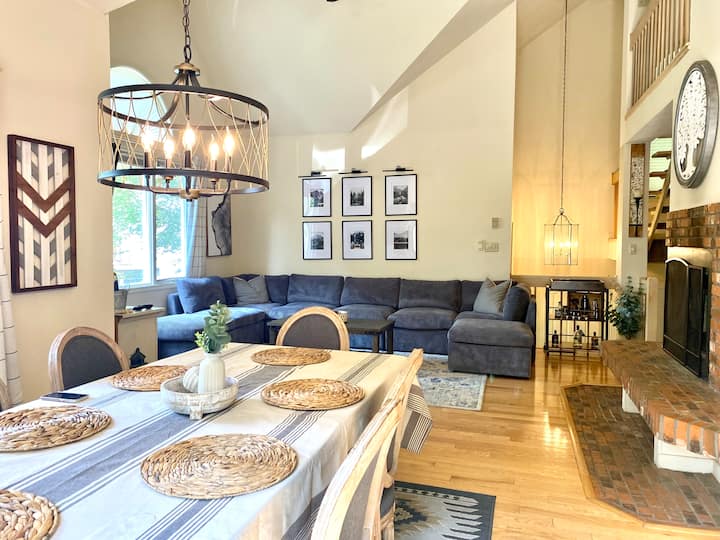 Multi Family Ski Lodge! | Across From Big Boulder - Lake Harmony