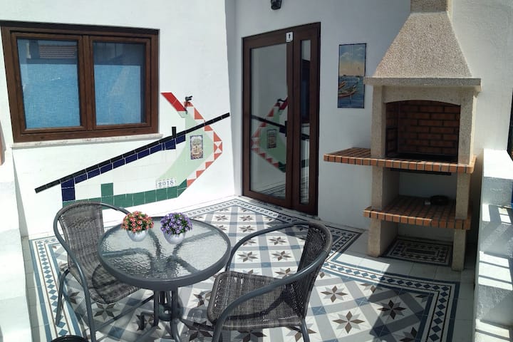 Hostel | Apartment In 1958 Home | Centre Aveiro - Aveiro