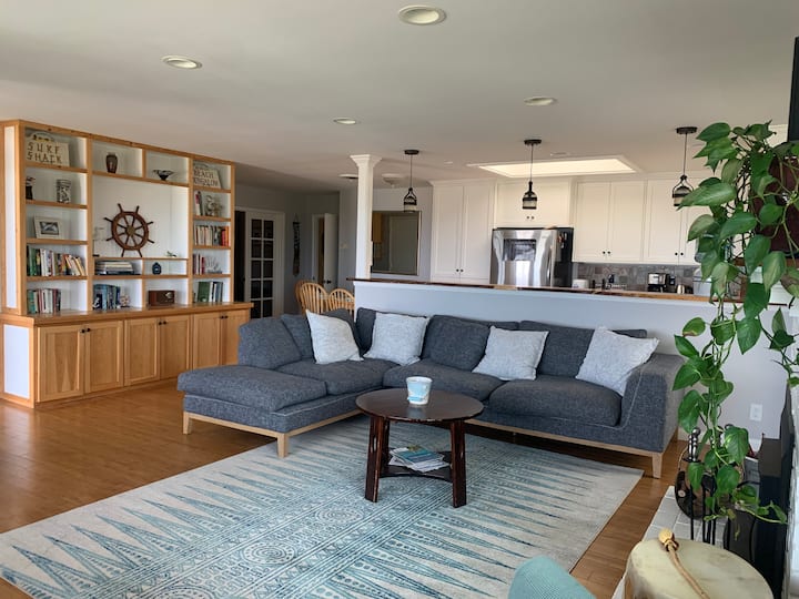 Ocean View Beach Bungalow With 3 Bedrooms &Hot Tub - Morro Bay, CA
