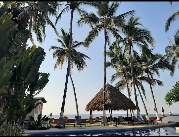 Beachfront House. Casa Guitron Nice!!!!!! - Sayulita