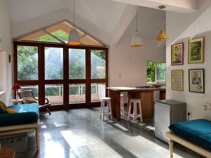Airy One Bedroom Apartment With A Pool - Goa
