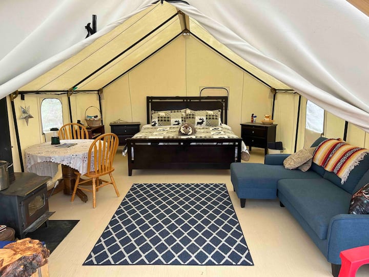 Top Of The Hill Glamping - Yukon