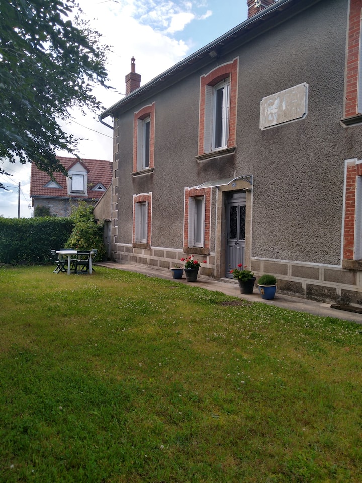 Grande  Maison De Campagne Rénovée Intérieurement. - Arboretum de la Sédelle