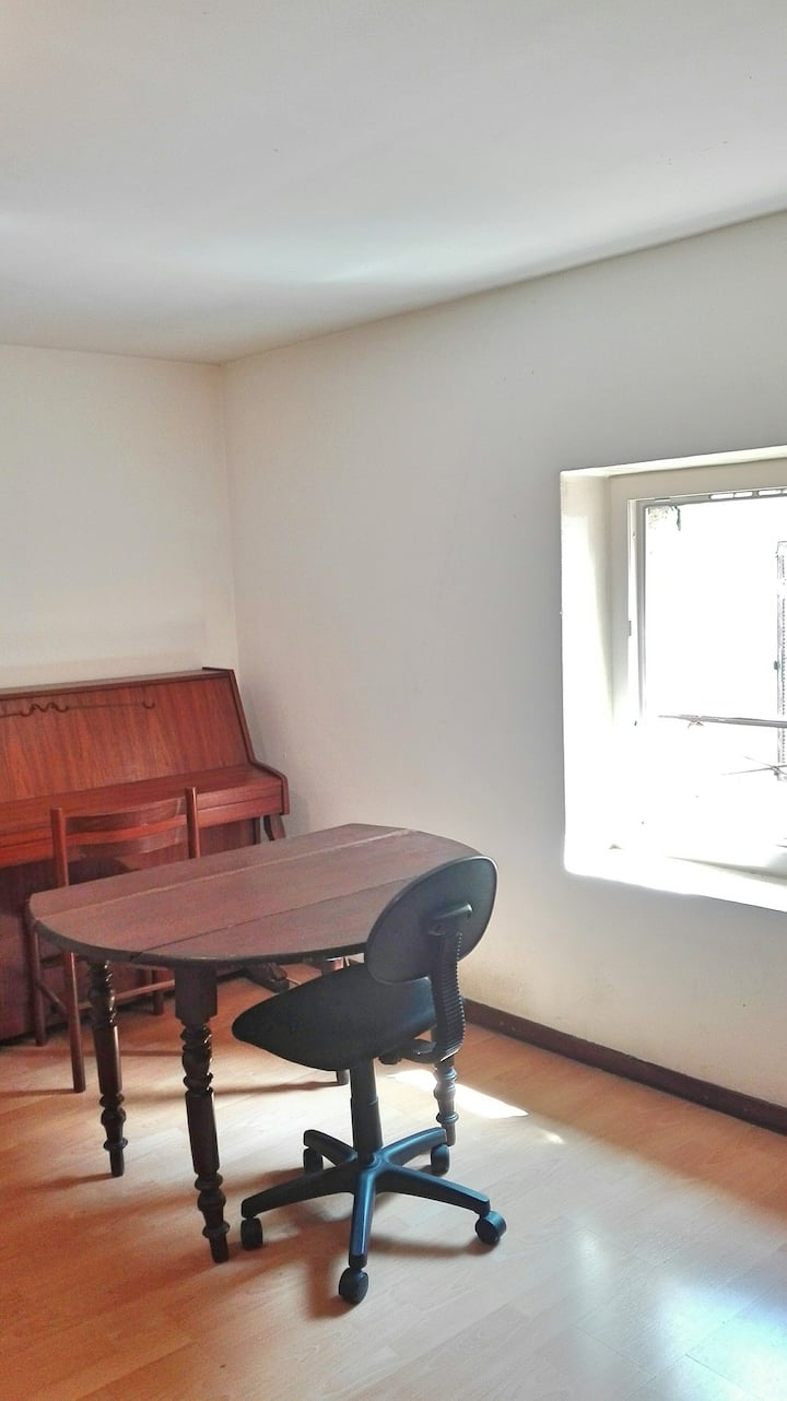 Chambre, Rue Trez Castel - Salon-de-Provence