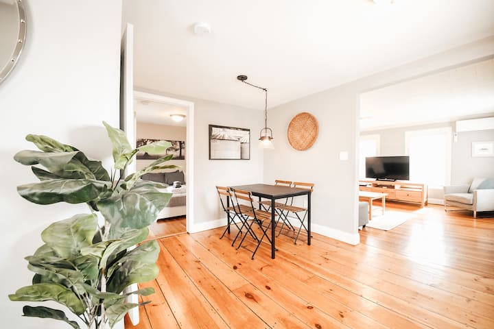 Cozy + Walkable  East End Getaway - Portland