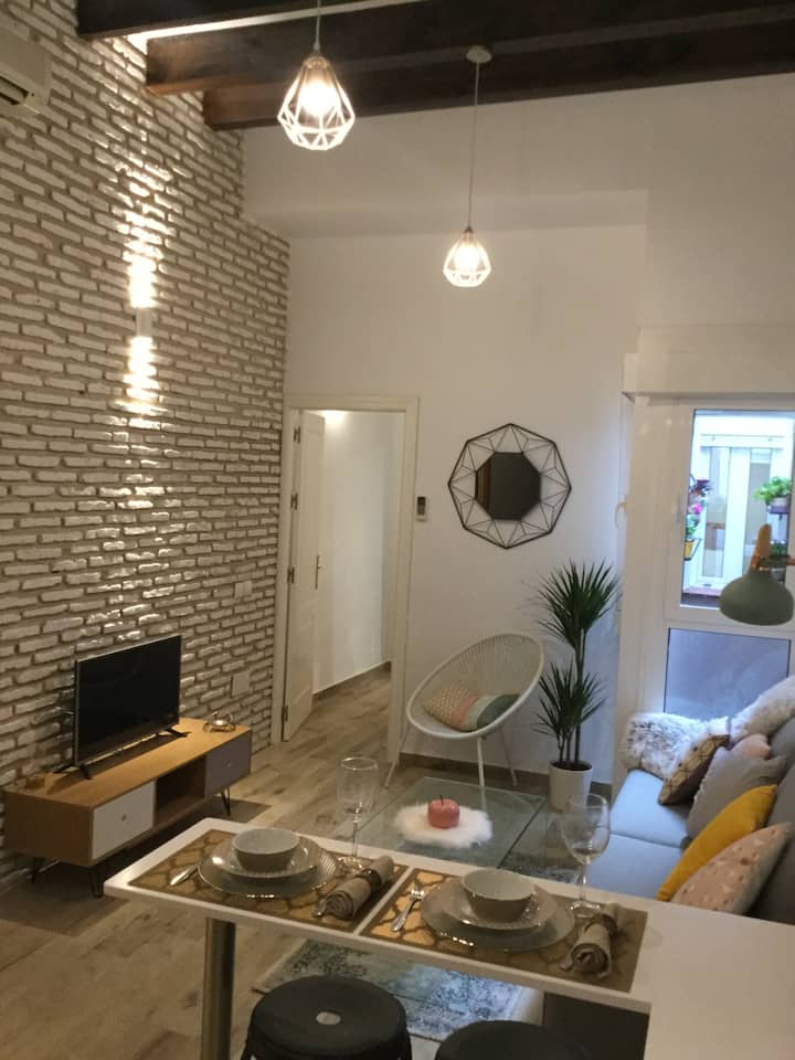 New Triana Bridge Apartment - 塞維利亞