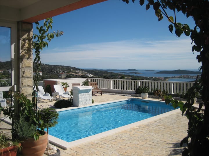 Villa Tina 1-calm Location & Magnificent Sea View - Primošten