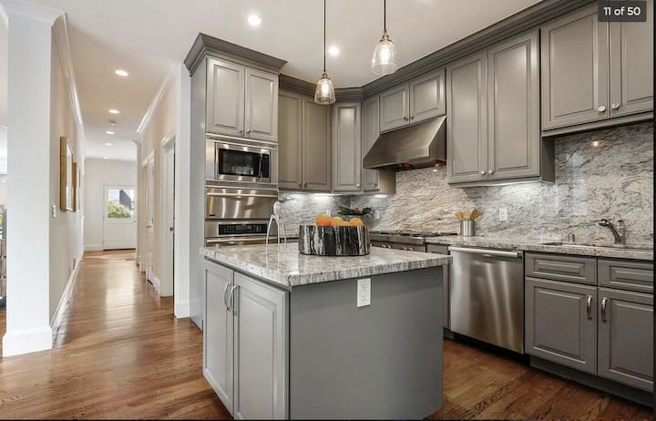 Sunny, Remodeled 4br Home – Perfect For Holidays - San Francisco, CA