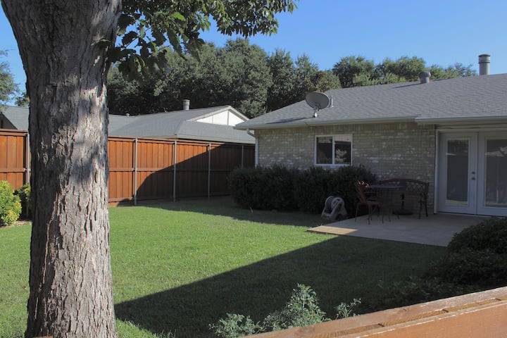 Cozy 3 Bd Home W/ Big Backyard | Ideal 4 Long Stay - Plano, TX