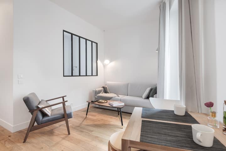 Charming And Calm Nest In Vibrant Central Area - Paris
