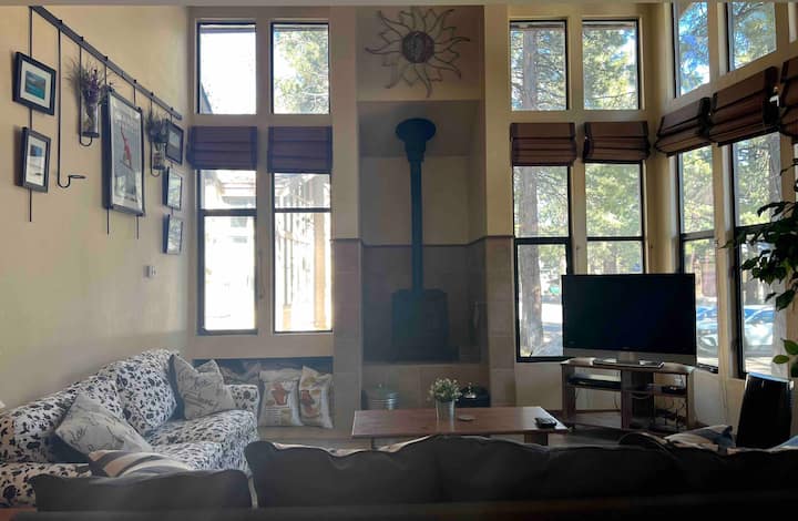 Remodeled St. Moritz Villa - 1b+loft / 2ba - Mammoth Lakes, CA