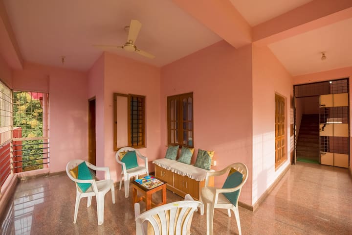 Hesaraghatta Lake Holiday Rentals & Homes - Hesaraghatta Grass Farm ...