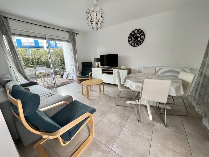 Maison De Vacances, Proche Du Bourg - Bera