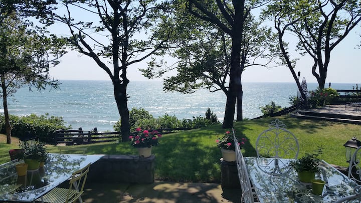 Niagara Luxury Waterfront Rental - Port Colborne