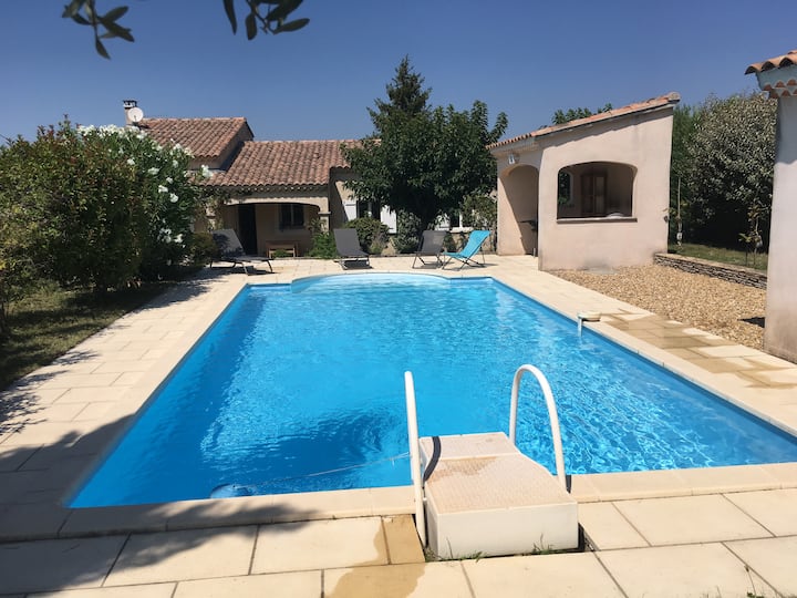 Belle Villa, Jardin, Piscine, Proche Village. - Mazan