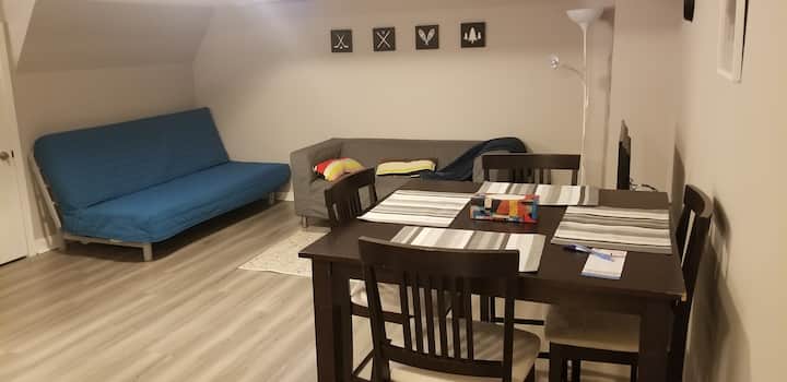Cozy Apartment Suite - Georgetown, ON, Canada