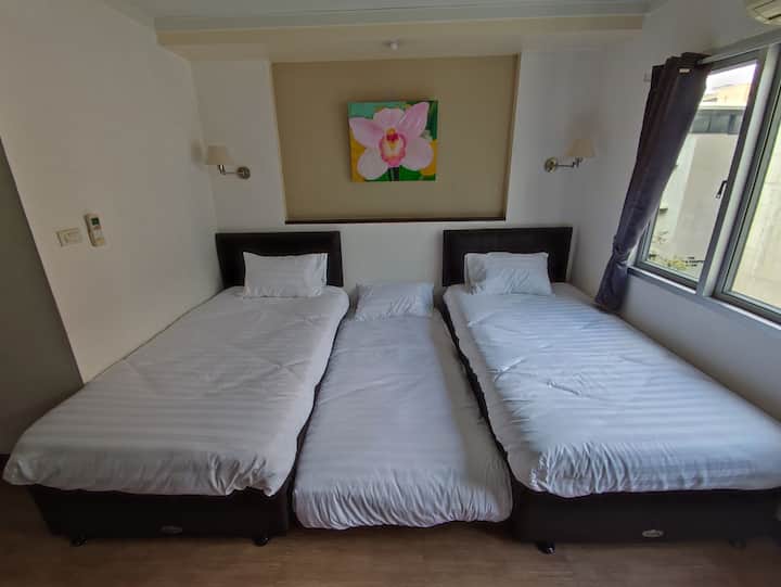 4f Deluxe Room 2/3 Beds
By The Station - Bangkok