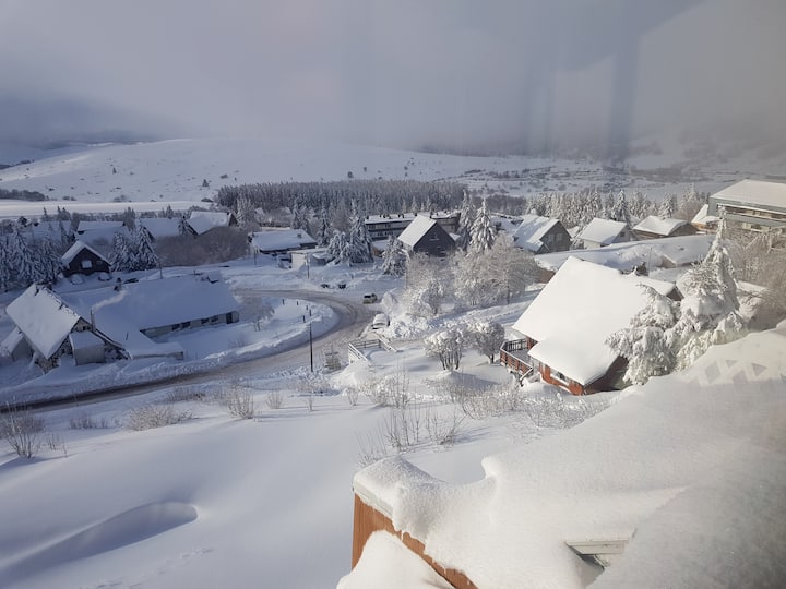 Location Superbesse Exposition Sud Vue Imprenable - Besse en Chandesse