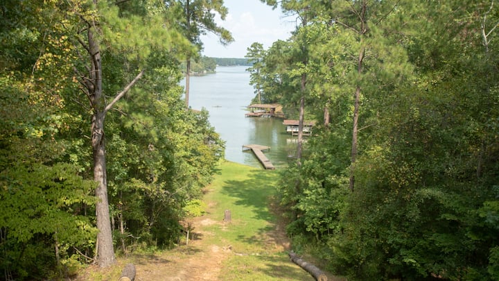 Cute Lakefront Cottage - Lake Oconee, GA