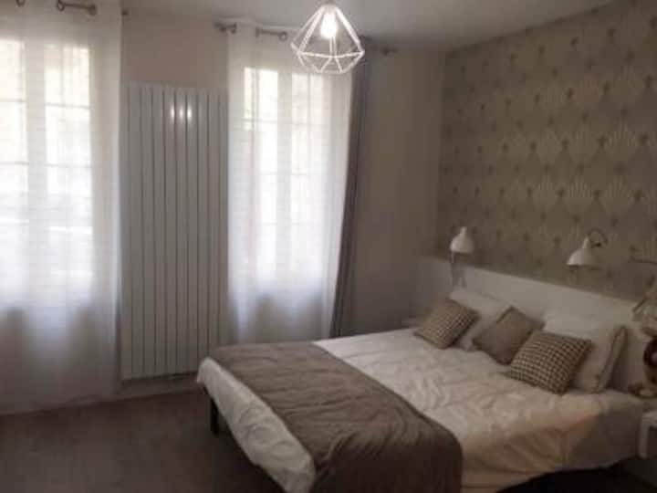 Confort , Calme Et Convivialité - Saintes