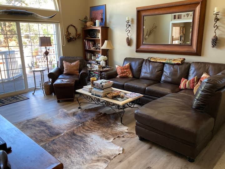 Country Chic Walk To Town - Solvang
