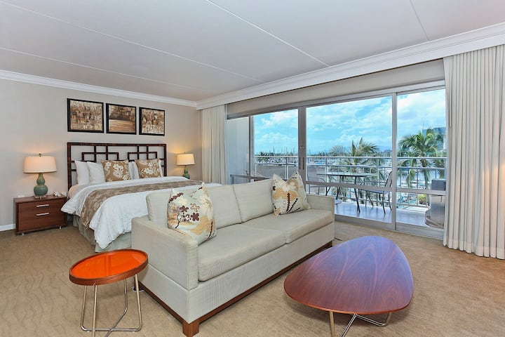 Spacious Ilikai #341 Studio With Marina Views! - Kaneohe