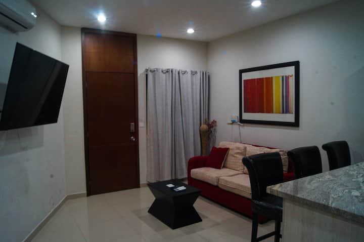 Lujoso Departamento A 4 Cuadras De La Playa. - Mazatlán
