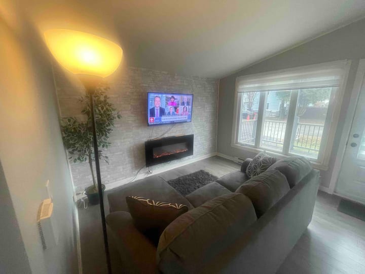 Maison De Campagne à St-hubert/ Vue Mont St-bruno - Longueuil