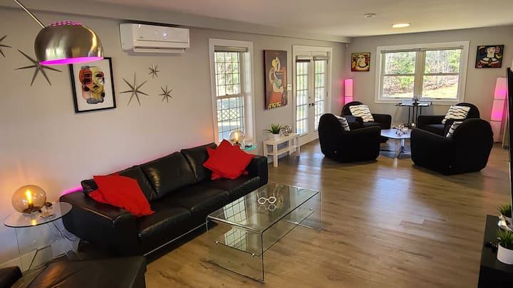 Fully Renovated Modern 3 Bdrm Close To Everything! - Nova Scotia