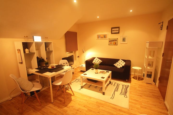 2 Bed Modern Apt, Close To City Centre - Belfast