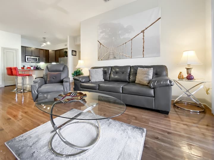 Pool View, Powerlift Recliner, Spacious 2br By Tmc - Houston, TX