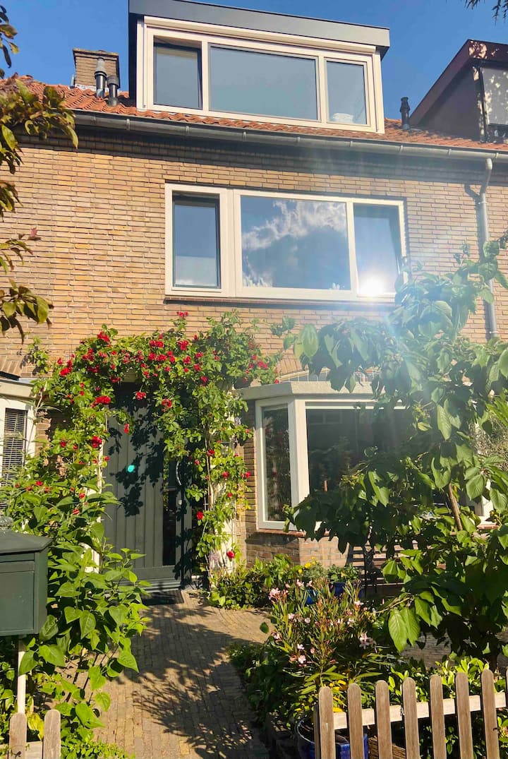 Colorful Family Home - Heemstede