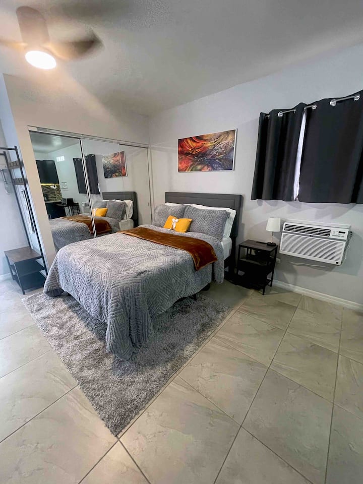 Pinecraft, Sarasota Springs Vacation Rentals | Houses and More | Airbnb