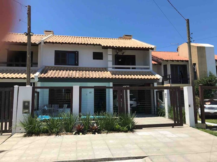 Casa Duplex Próximo à Praia - Tramandaí