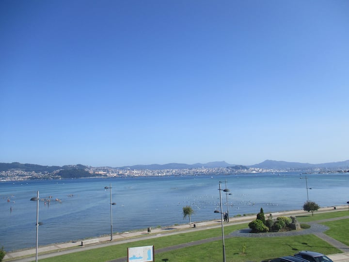 Xunqueria-moaña, Vigo Al Otro Lado De La Ría. - Cangas