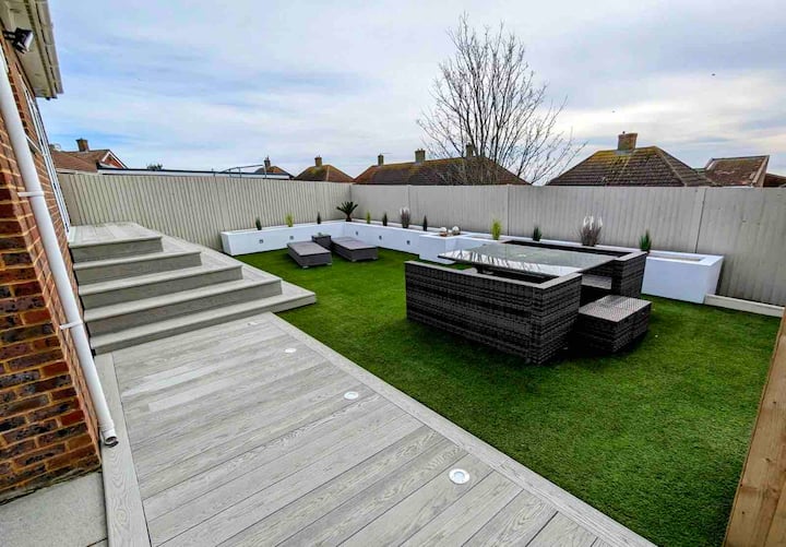 Your Perfect Group Break - Sleeps 10 - Hot Tub - Brighton and Hove