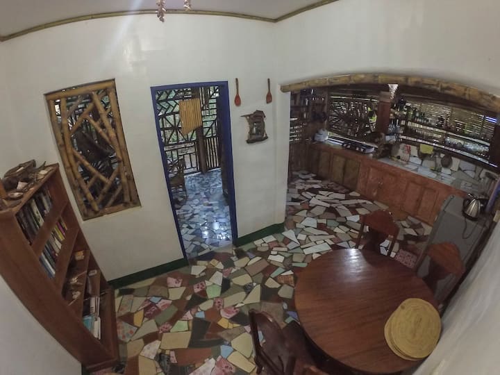 Bamboo Nest Dormitory - Puerto Princesa