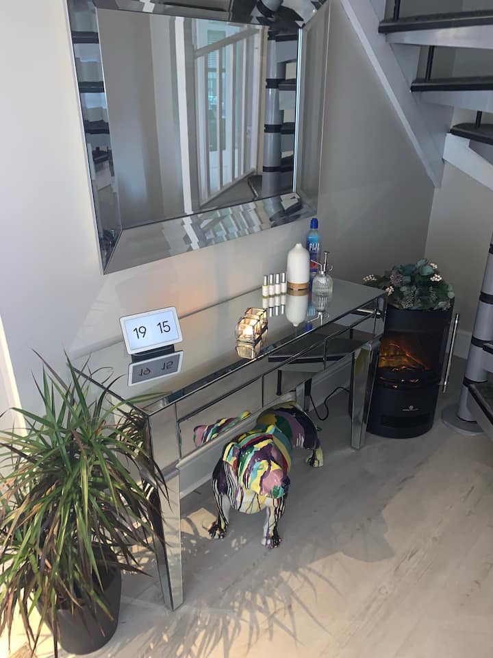 Maisonette Rocester (Jcb, Alton Towers) - Uttoxeter