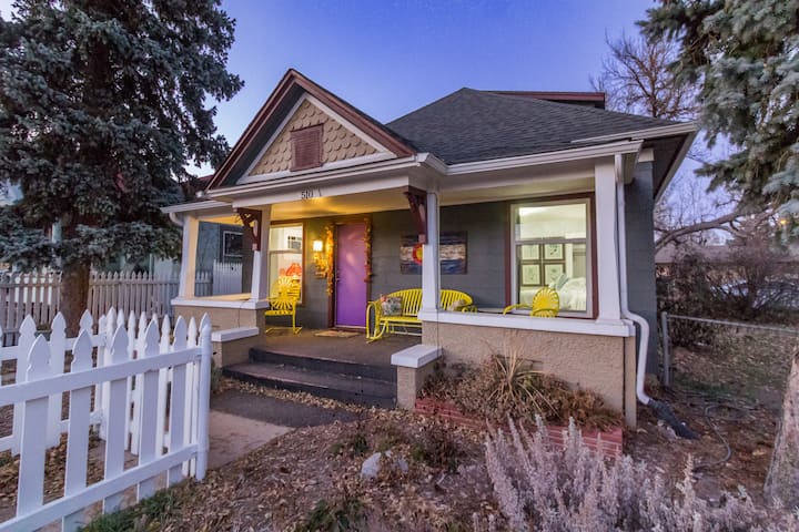 Near Downtown! Cozy Home - Colorado Springs