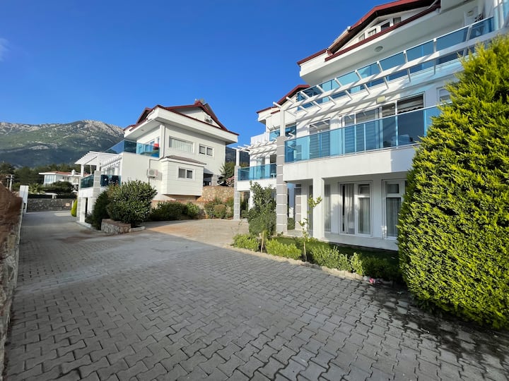 Villa Tarzı Site Içi Müstakil Girişli Dubleks - Ölüdeniz