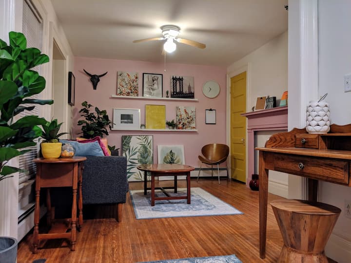 Great Home In The Heart Of Elmwood Village - Buffalo, NY