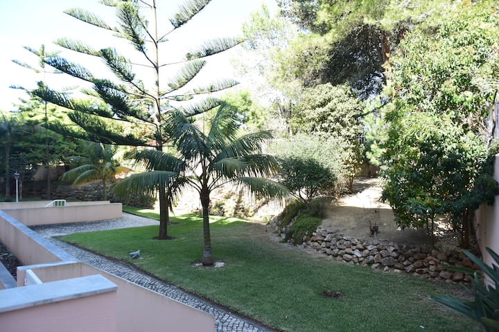 Lovely Apartment With Garden - Cascais