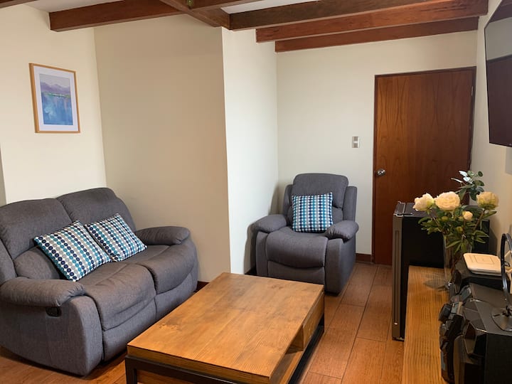 Bella Habitación En Las Casuarinas, Monterrico - Lima