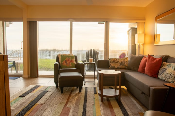 Orange You Happy Condo Oceanfront Beachdrifter 2/2 - Atlantic Beach, FL