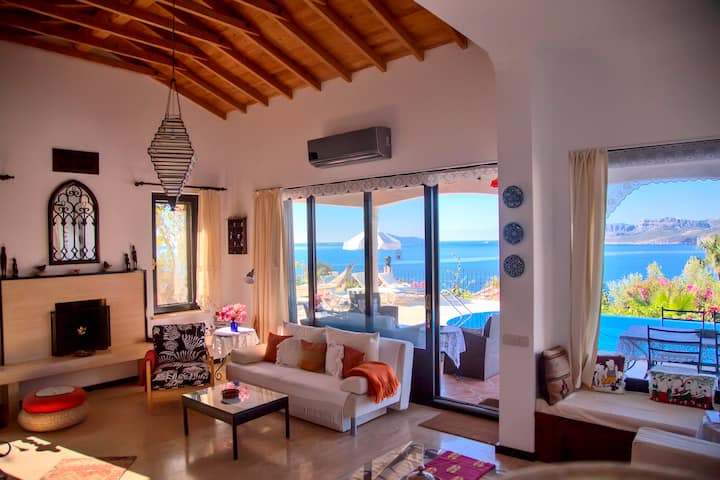Charming Villa With Private Pool & Sea View - Kaş