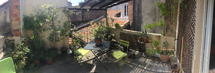 Grand Appart Aéré Avec Terrasse Centre Historique - アルル