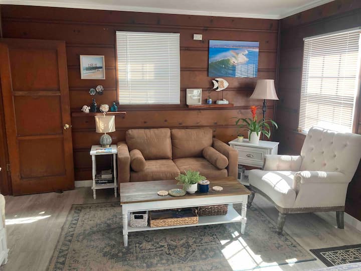 The Beach Cottage - Morena - San Diego